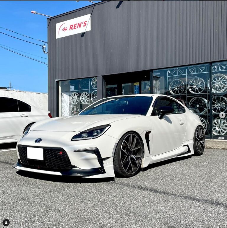 GR86 RAYS グラムライツ アズール57DNA | カーショップレンズは長浜市のタイヤ＆ホイール専門店