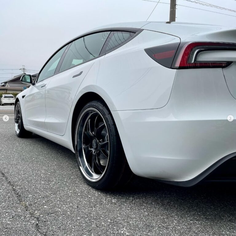 テスラ モデル3 RAYS ホムラ2×5RA | カーショップレンズは長浜市のタイヤ＆ホイール専門店