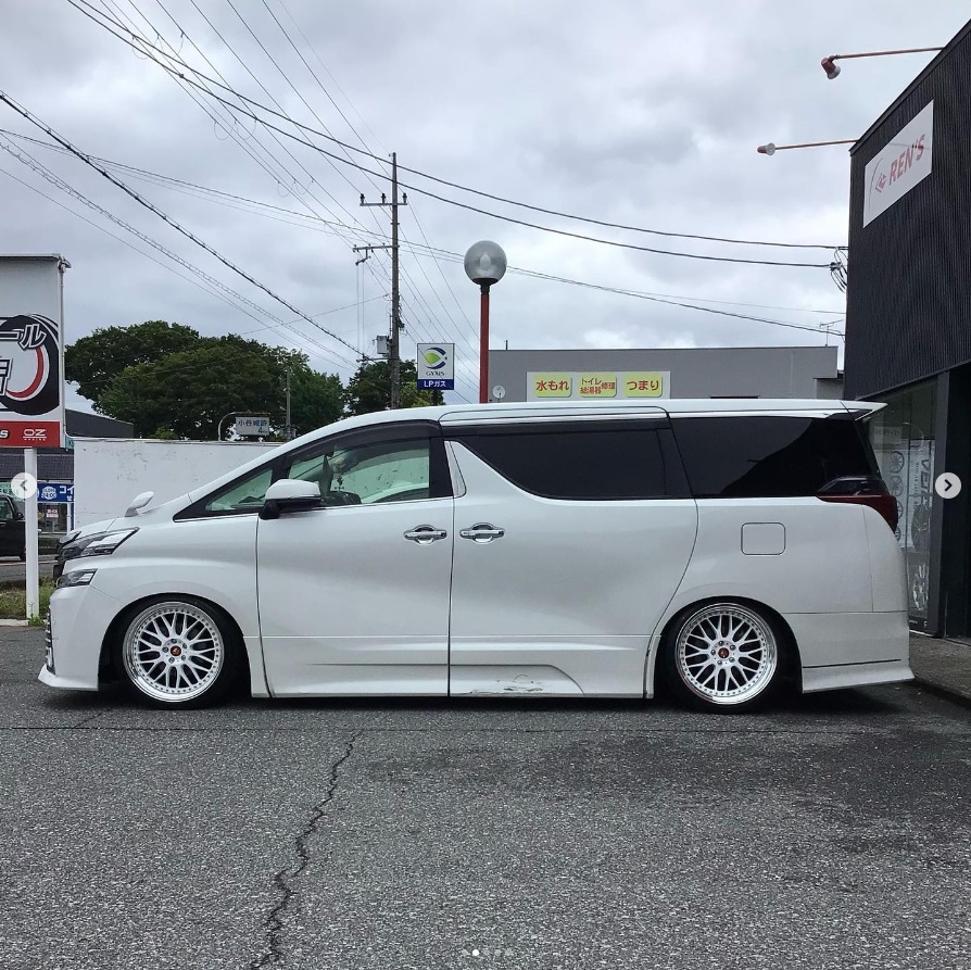 ヴェルファイア WORK VSXX | カーショップレンズは長浜市のタイヤ＆ホイール専門店