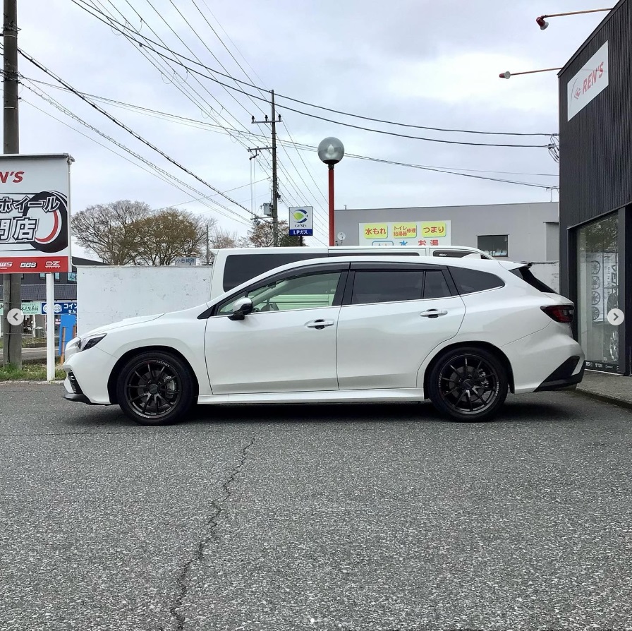 レヴォーグ RAYS ベルサス VT125S | カーショップレンズは長浜市のタイヤ＆ホイール専門店