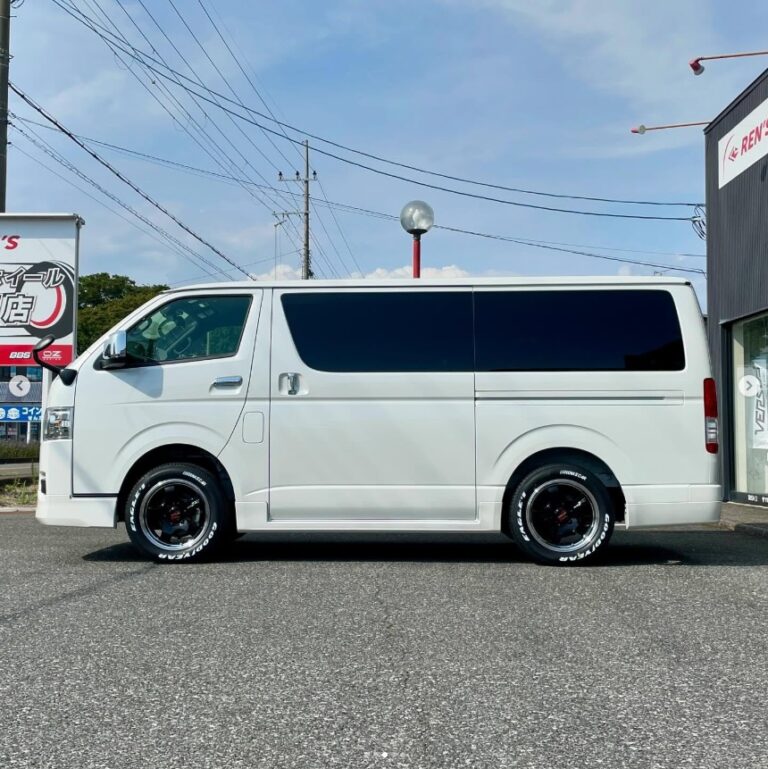 トヨタ ハイエース MID（マルカサービス）RMPレーシングR05HC | カーショップレンズは長浜市のタイヤ＆ホイール専門店