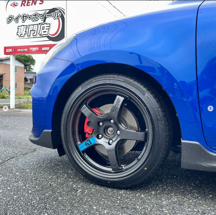 スズキ スイフトスポーツ RAYS グラムライツ57CR SPEC-M | カーショップレンズは長浜市のタイヤ＆ホイール専門店