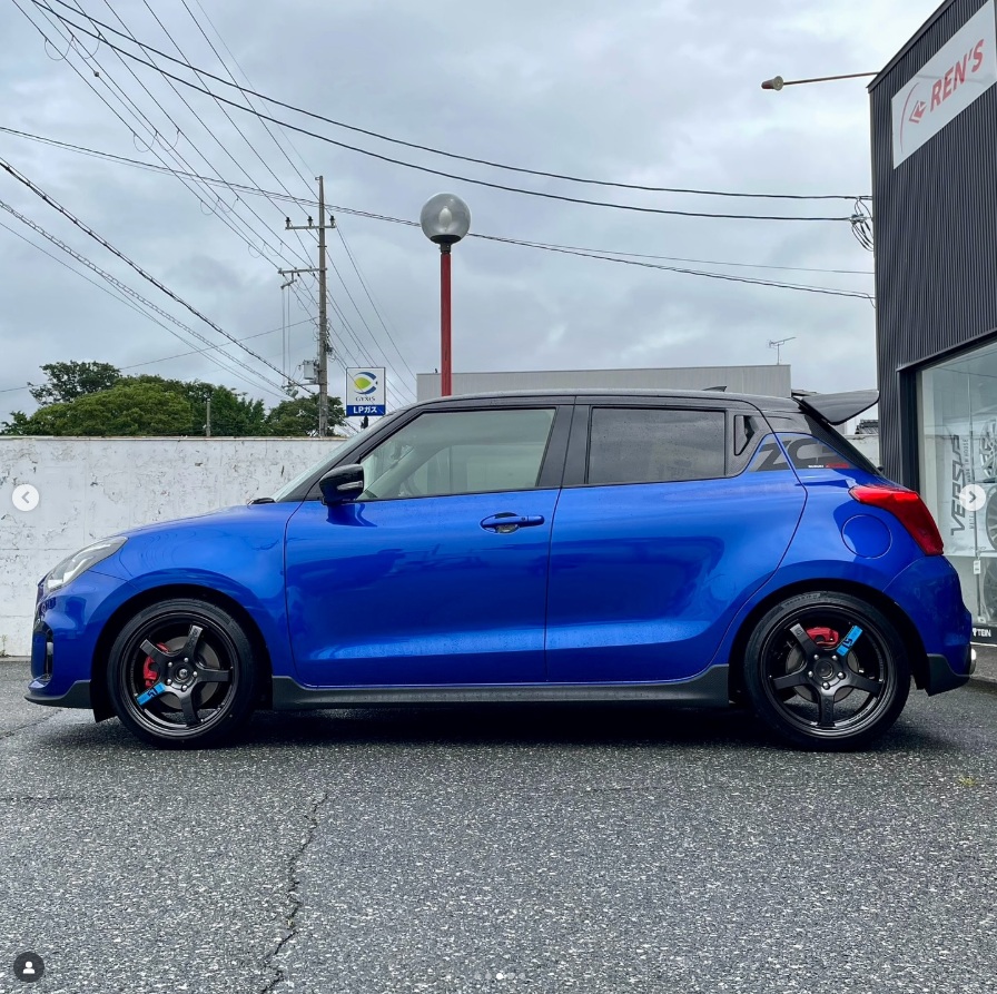 スズキ スイフトスポーツ RAYS グラムライツ57CR SPEC-M | カーショップレンズは長浜市のタイヤ＆ホイール専門店